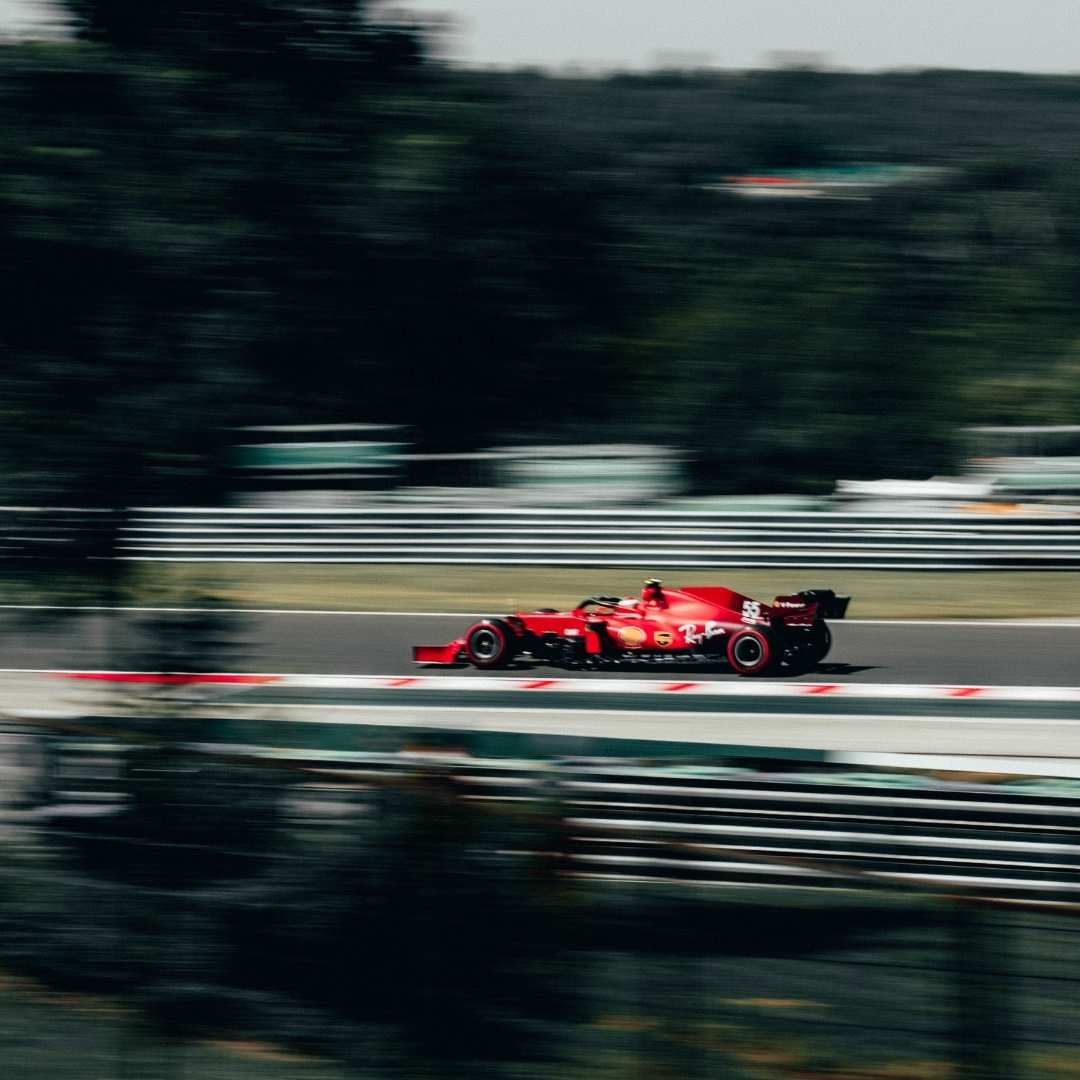 Formula 1 Night Race Singapore - Exciting with Wine Hampers